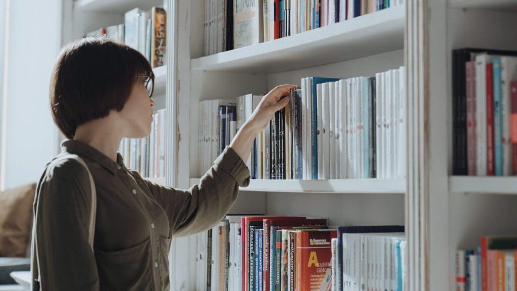 Communication in the Workplace: 20 Books to Read in 2023
